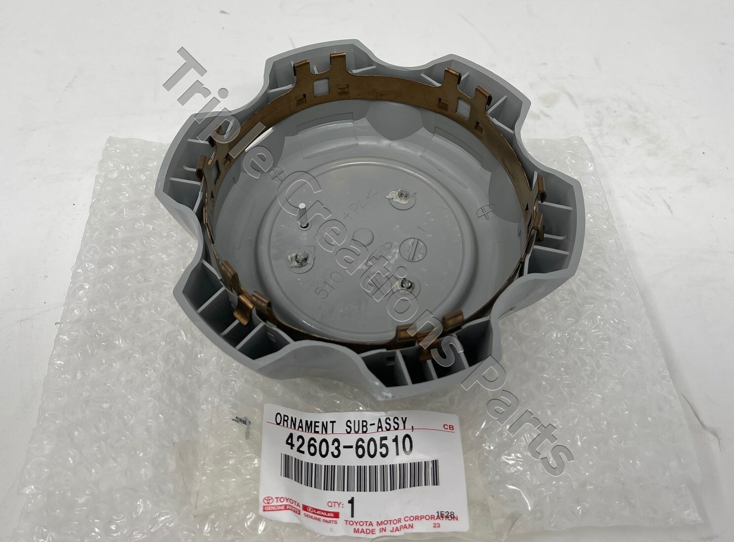TOYOTA GENUINE 42603-60510 ORNAMENT SUB-ASSY, WHEEL HUB OEM 4260360510 ...
