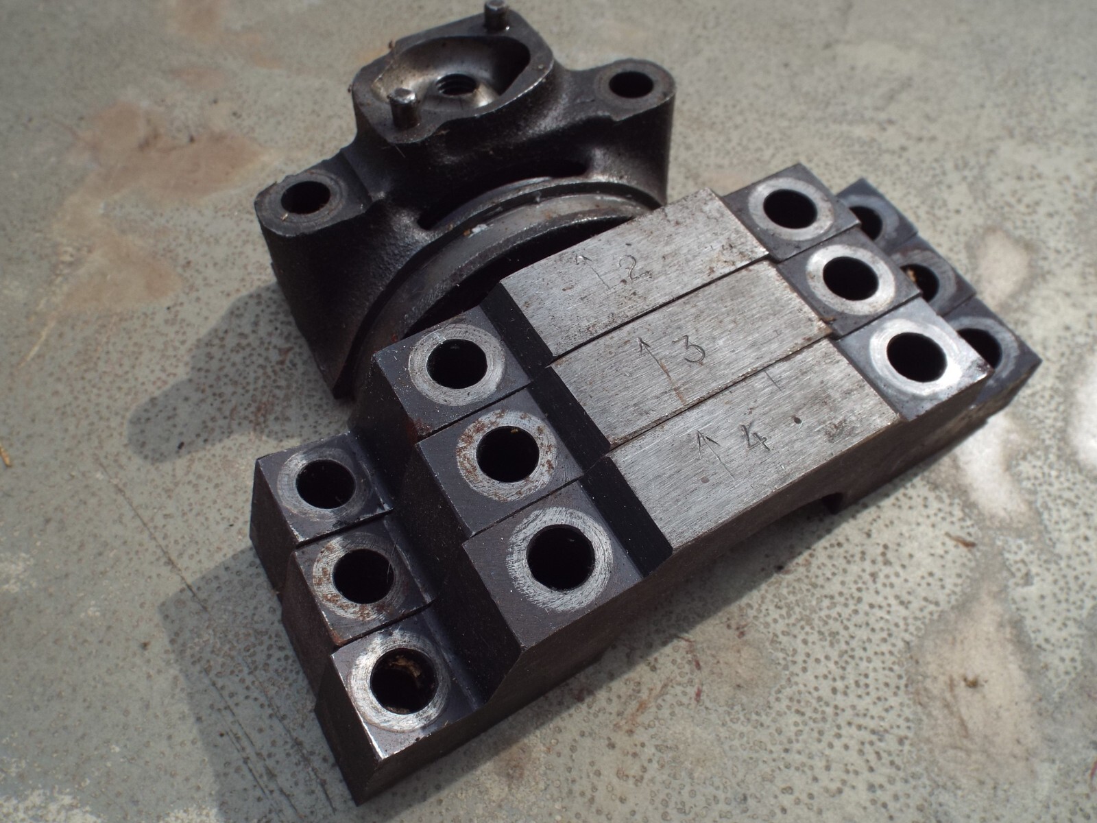 4 Bolt Main Caps Small Block Chevy Chevrolet Race Car Engine Crankshaft ...