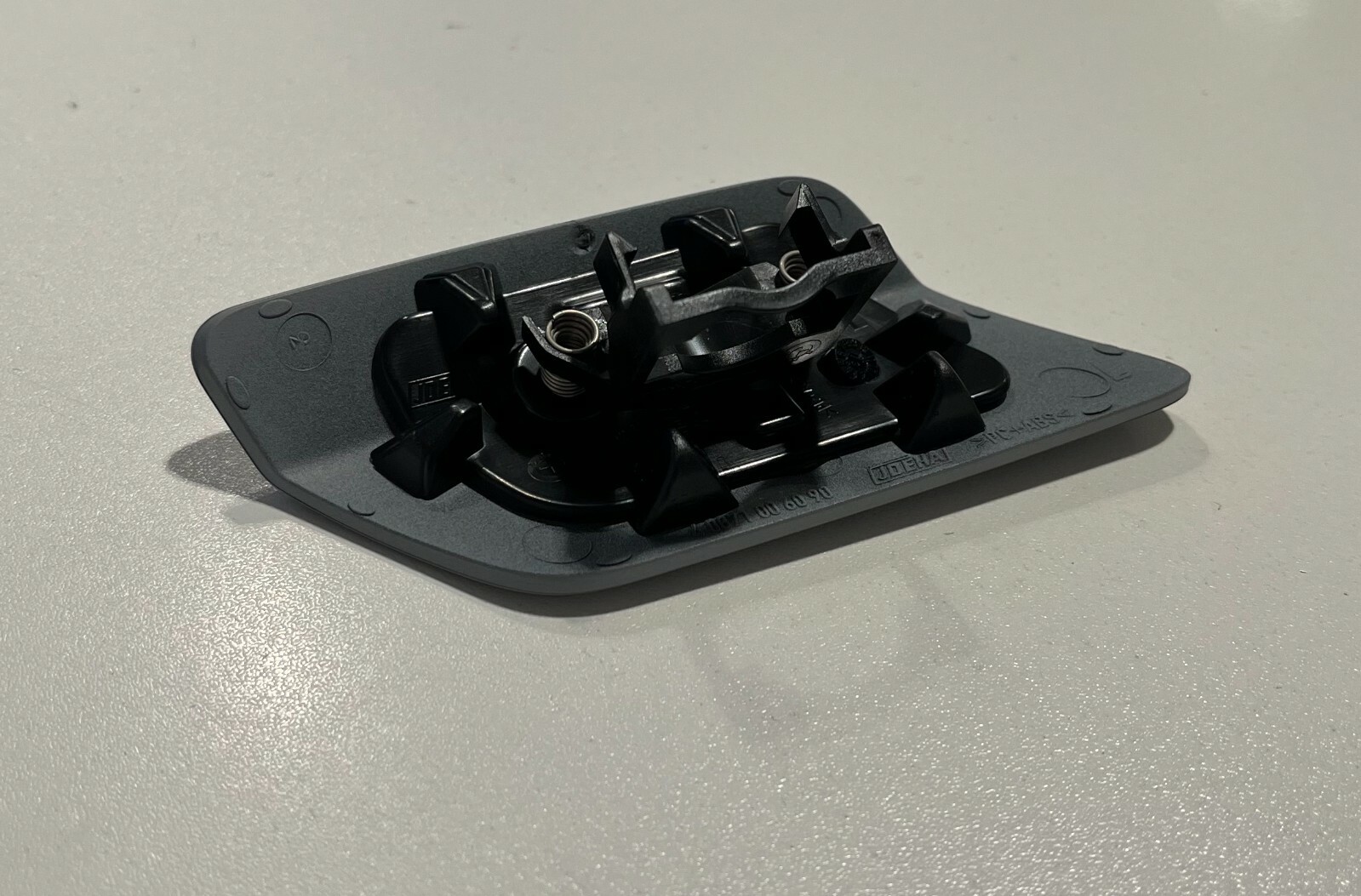 BMW Genuine 3 Series E92 E93 Headlight Washer Jet Cover Passenger NS ...