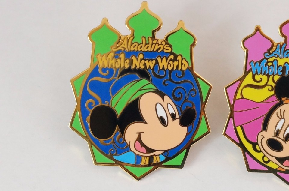 Tokyo Disney Resort Game Prize Pin Aladdin whole new world Mickey ...