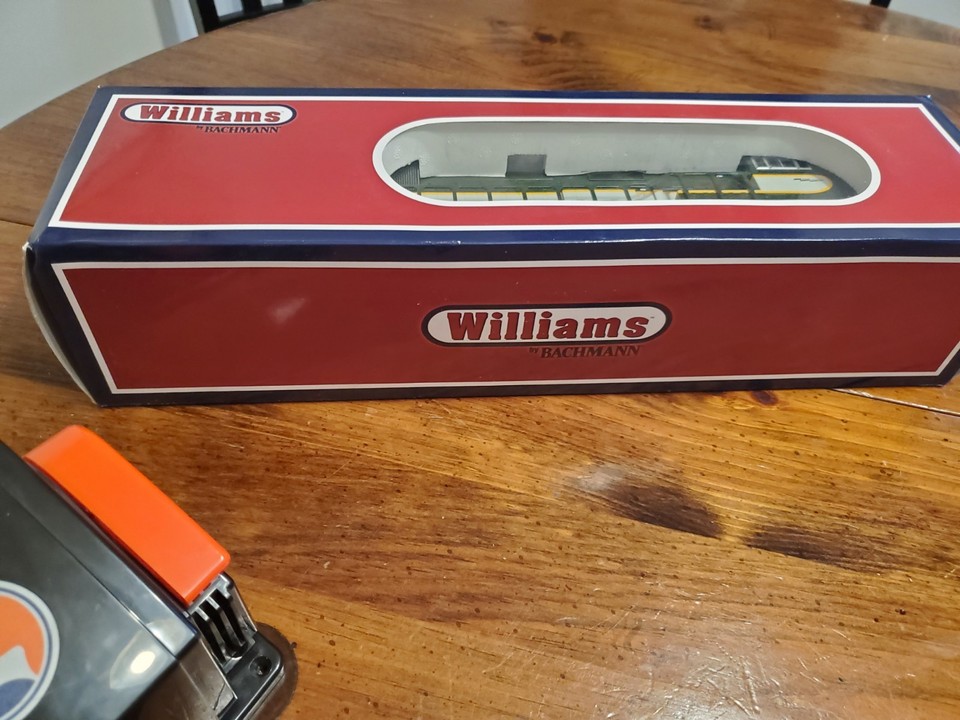 Williams No. 21833 SD90 (Cab #1068) O-Gauge Train (Tested Working) | eBay