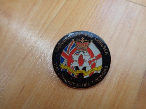 CLASSIC RANGERS CHELSEA & LINFIELD CRESTS BLUE BROTHERS LOYALISTS BADGE ...