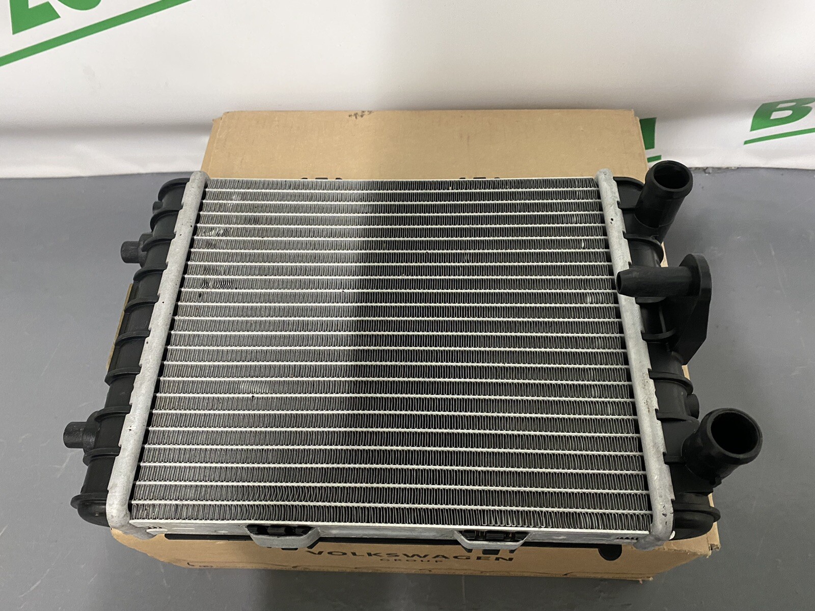 Volkswagen Golf MK7 *R* AUXILIARY Additional Radiator Genuine 5Q0 122 ...