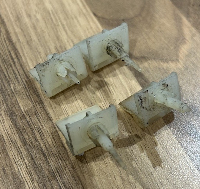 VW SCIROCCO GOLF MK1 MK2 JETTA T4 DOOR CARD RETAINING CLIP x4 | eBay UK