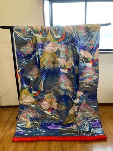 Iro-uchikake Kimono lite Blue gold Tsuru Crane Japanese Traditional ...