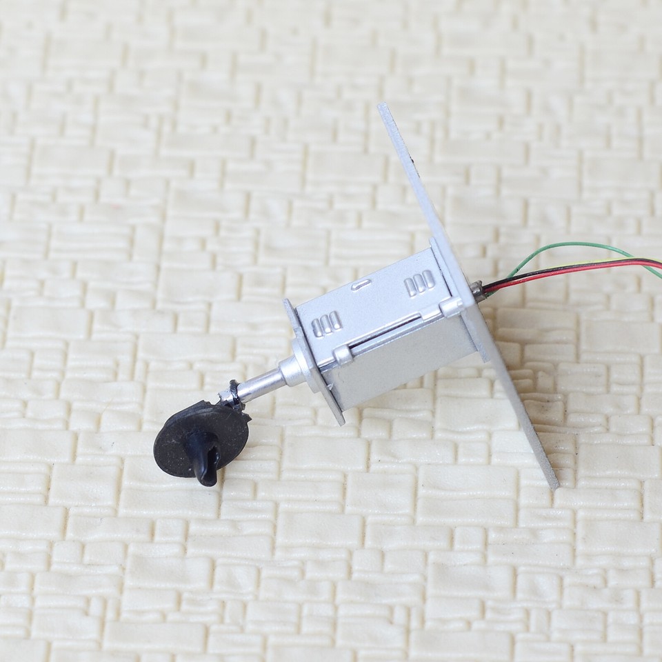 1 x HO scale model railroad 3-colors dwarf searchlight ground signal ...