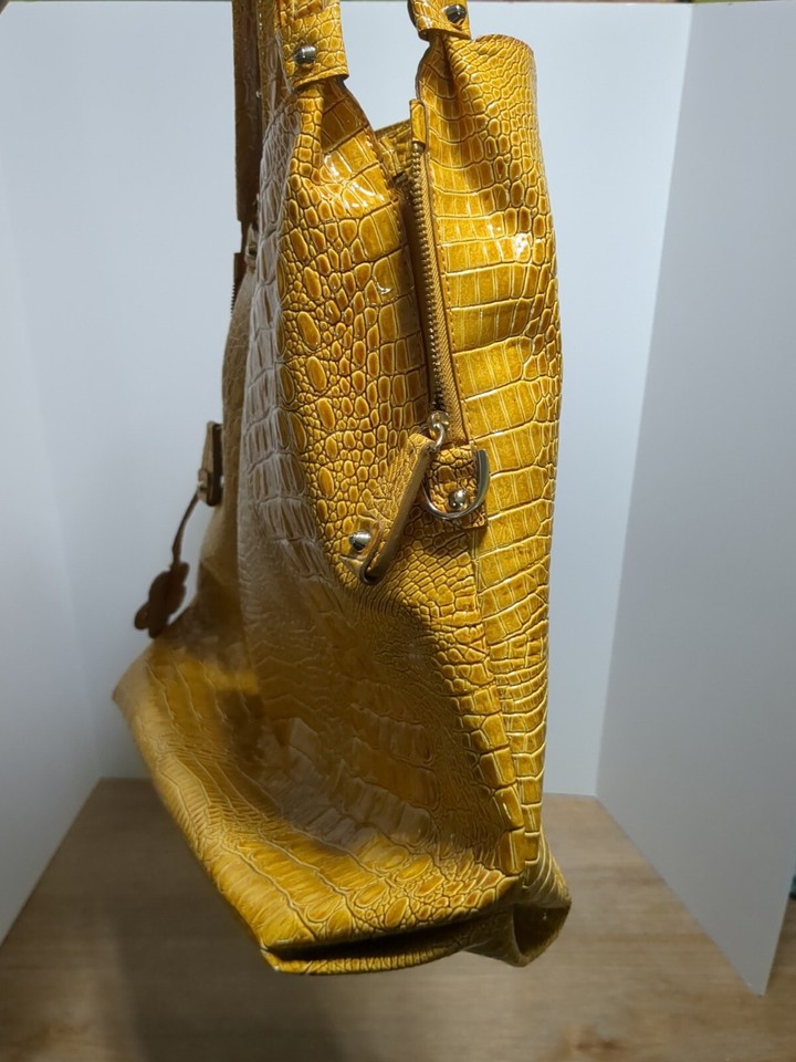 Jessica Simpson XL Tote Yellow Crocodile Pattern With Emerald Lining ...