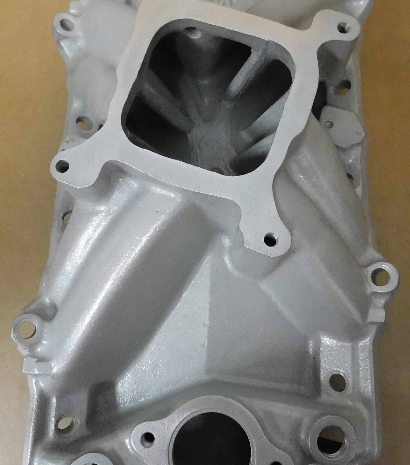 Edelbrock Torker 2-0 Intake Manifold 4bbl Model 2740 BBC Oval Port for ...