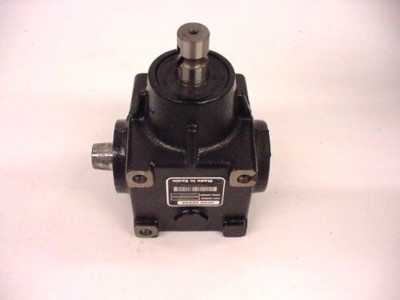 AM143310 John Deere OEM Lawn Mower Deck Gear Case | eBay