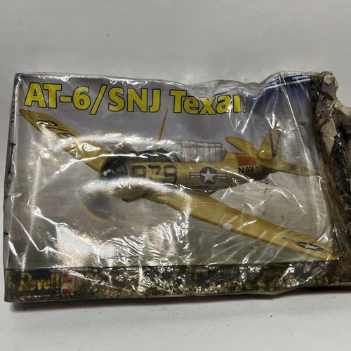 1/48 Monogram North Amercian AT-6 / SNJ Texan Advanced Trainer plastic ...
