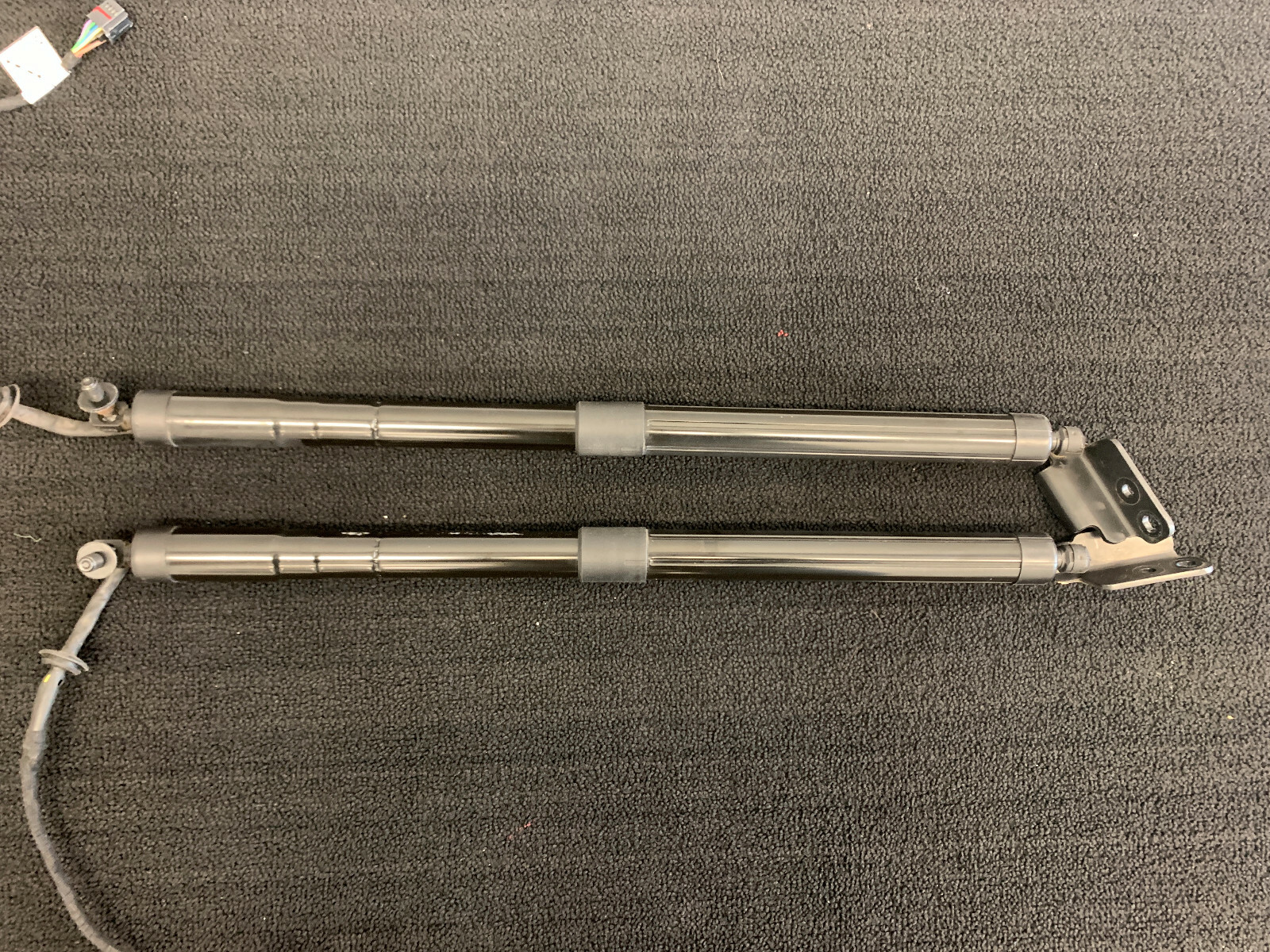 12-17 Volvo XC60 Rear Lift Gate Power Hatch Shock Drive Unit 31479628 ...