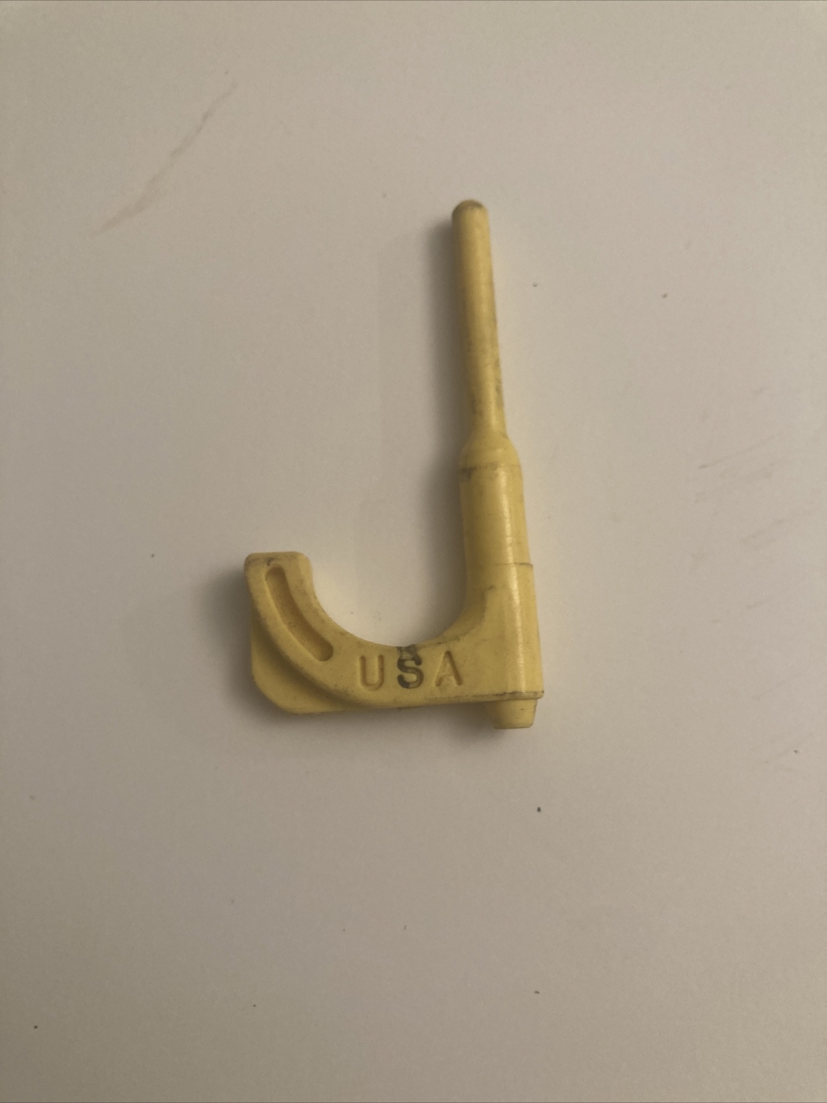 Tapco Rifle Chamber Safety Tool #9002 - Polymer Chamber Flag - Yellow ...