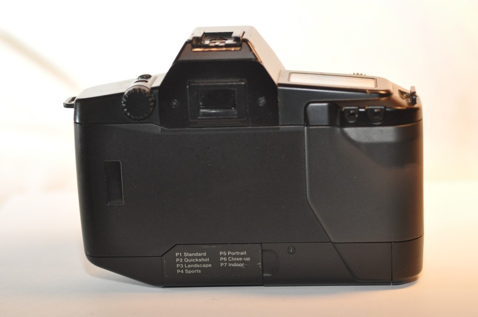 Canon EOS 630 35mm FILM SLR Analog camera body GR-30 Grip NOT WORKING ...