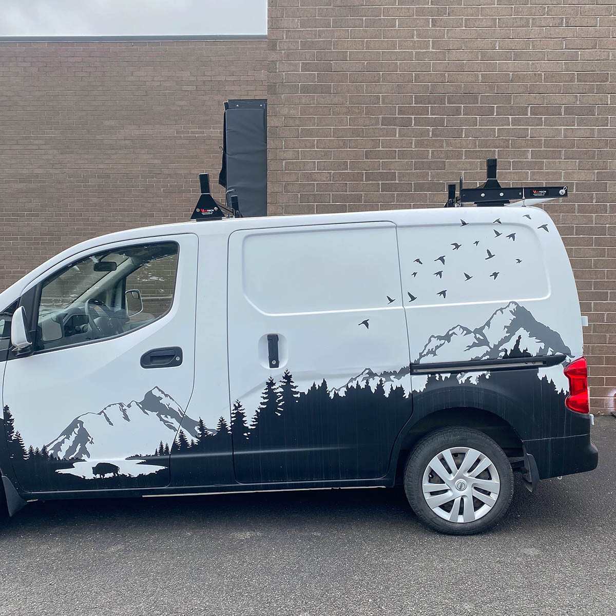 2 Bar Steel Ladder Rack w/Roller Fit: Chevy City Express All Years ...