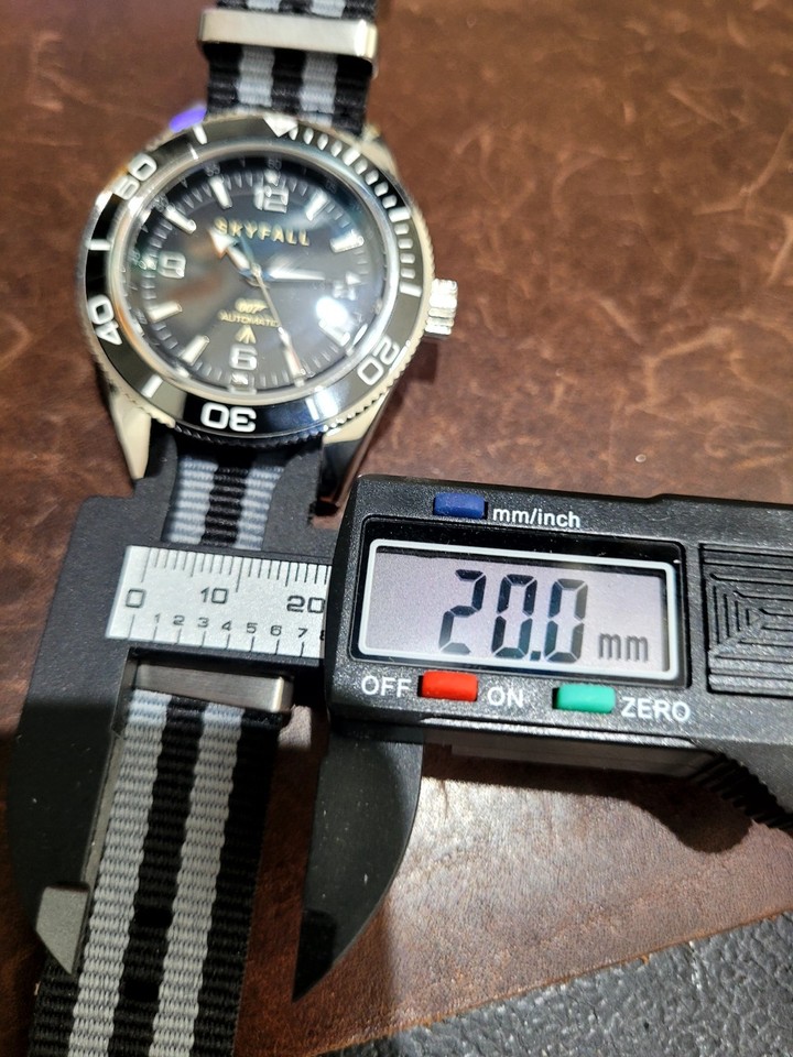 NH35 James Bond Automatic SKYFALL Black Divers Watch Seiko TMI Japanese ...