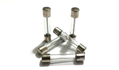 LOT OF 5 NEW LITTELFUSE 313 12A 32V FUSES | eBay