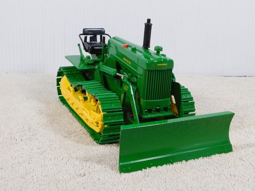 ERTL John Deere 40 Crawler with Blade, 1999 Plow City Farm Toy Show 1/ ...