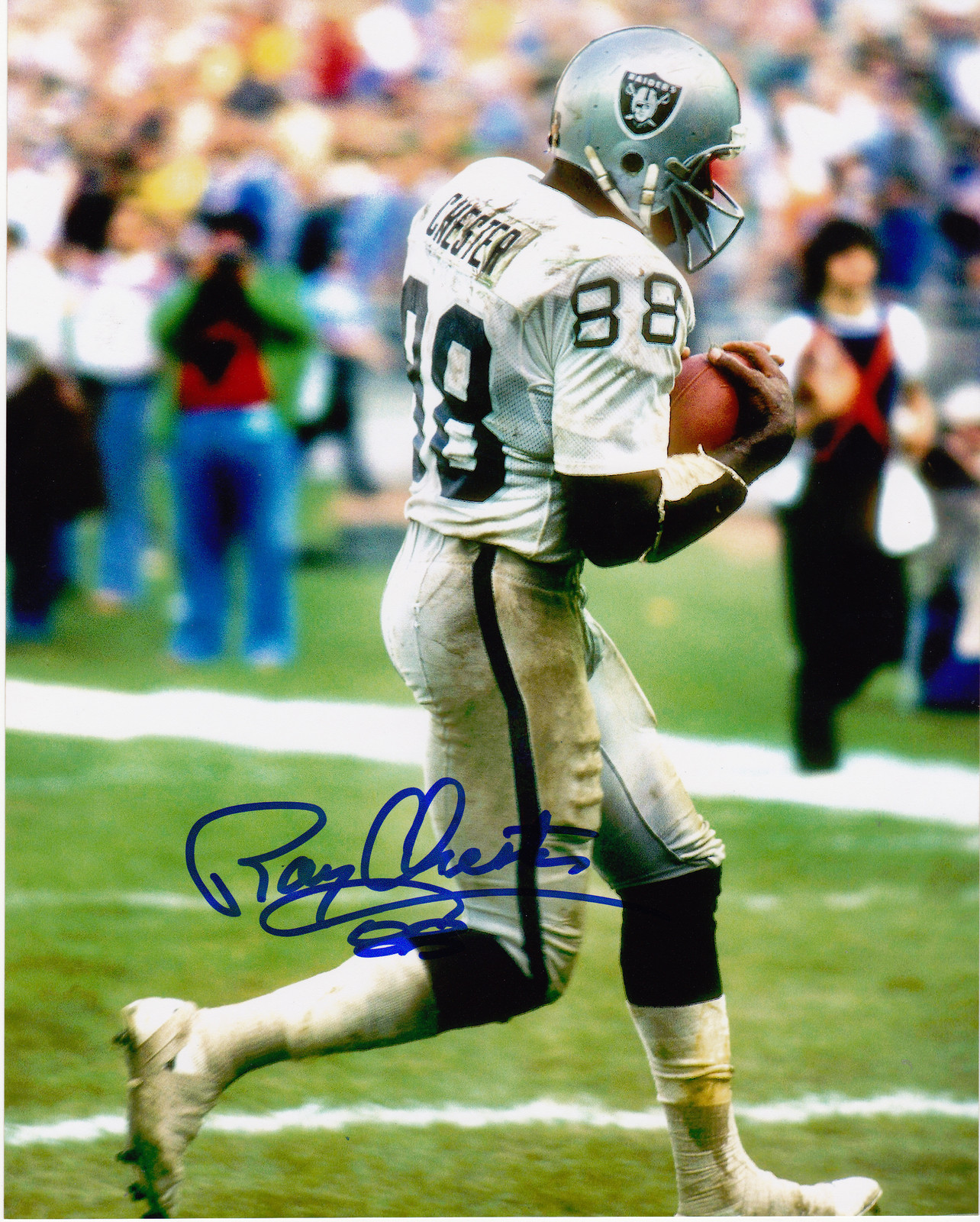 RAYMOND CHESTER OAKLAND RAIDERS ACTION SIGNED 8x10 | eBay