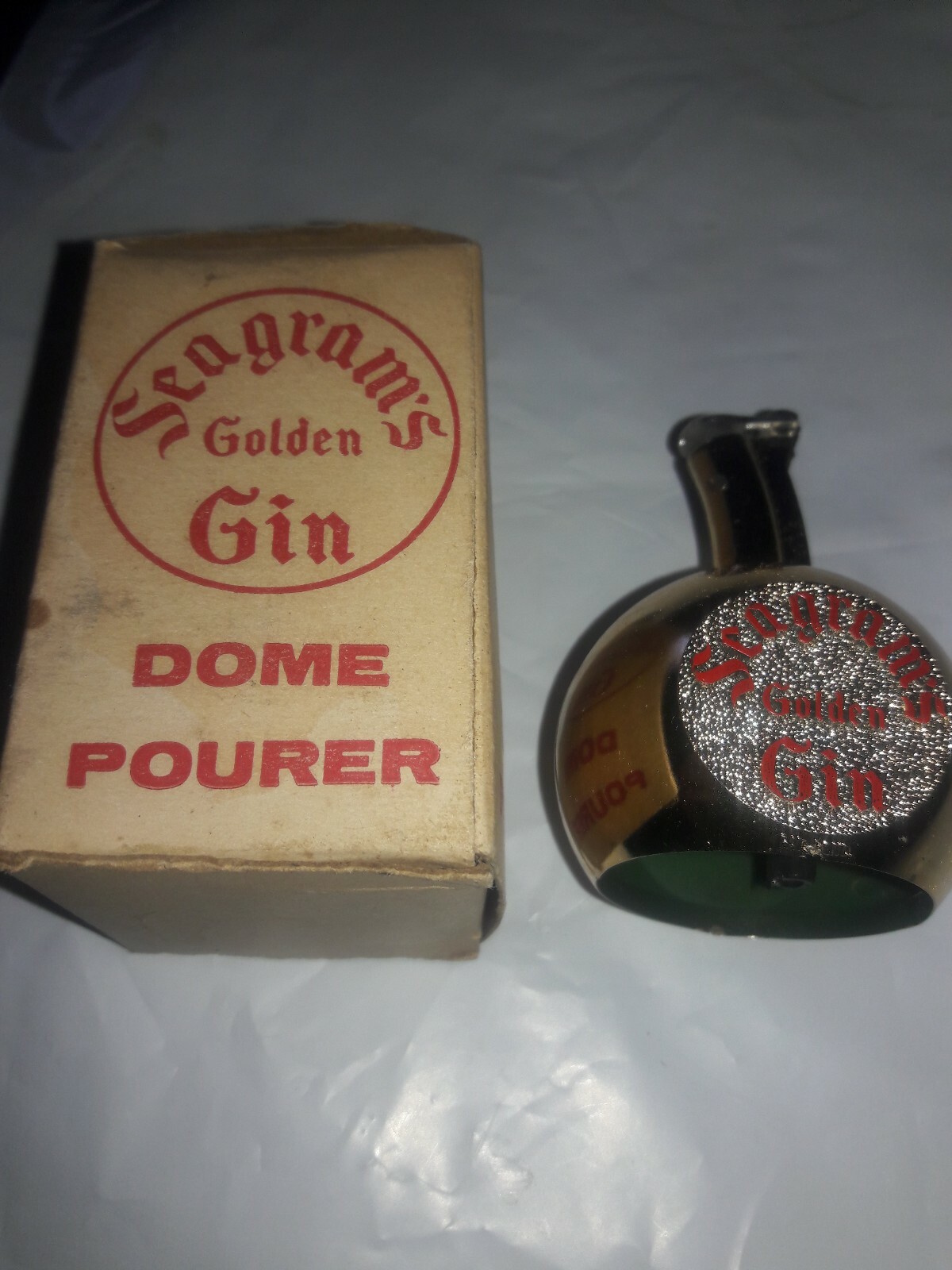 1960's Seagram's Golden Gin Dome Pourer +Four Roses, C&W William Penn ...