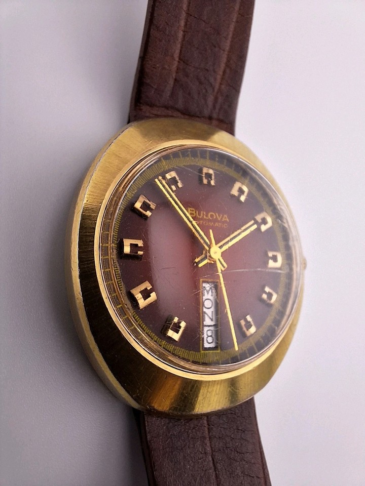 Mens Bulova 17j 1974 Clipper Red Vertical Day Date Vintage N4 Antique ...
