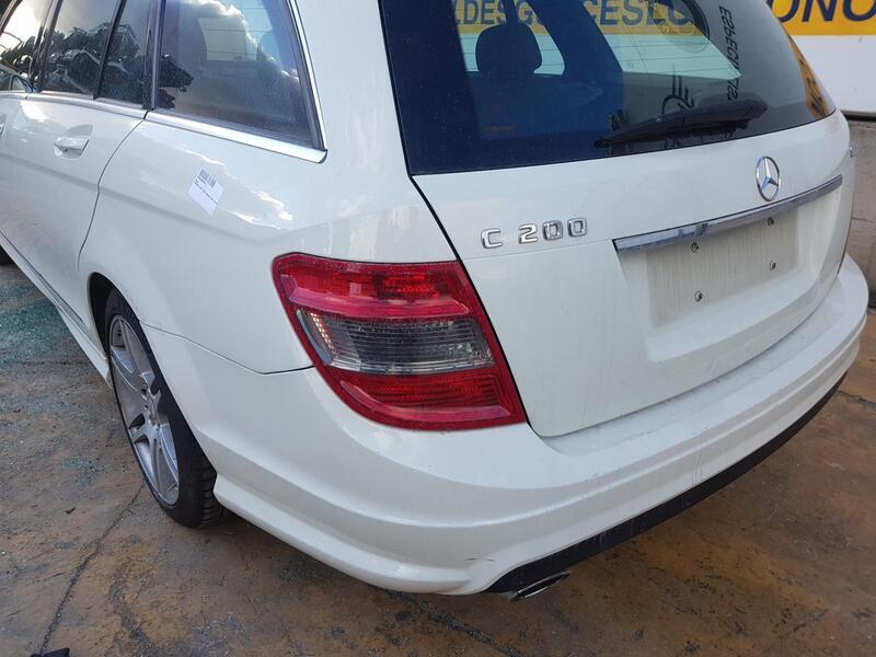 A2043306811 triangle superieur avant droit pour MERCEDES CLASE C ...