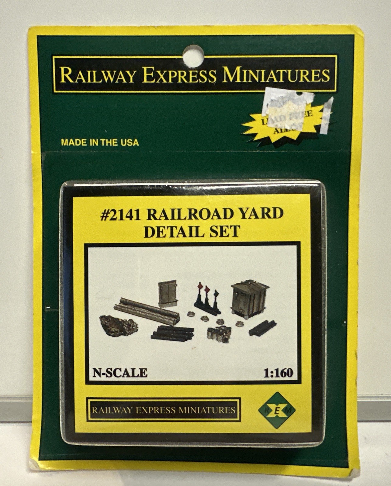 Railway Express Miniatures N Scale Railroad Yard Detail Set Kit #2141 ...
