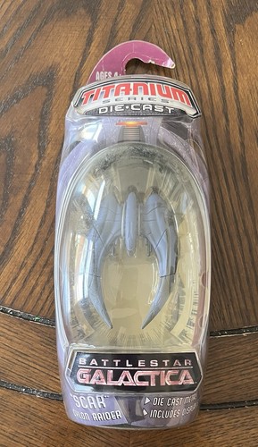Hasbro Galoob Titanium Series Battlestar Galactica ‘SCAR’ Cylon Raider ...