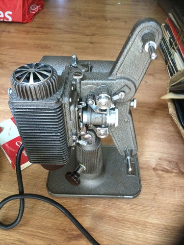 Revere Eight 8mm Movie Film Projector Model 85 With Case AS-IS For ...
