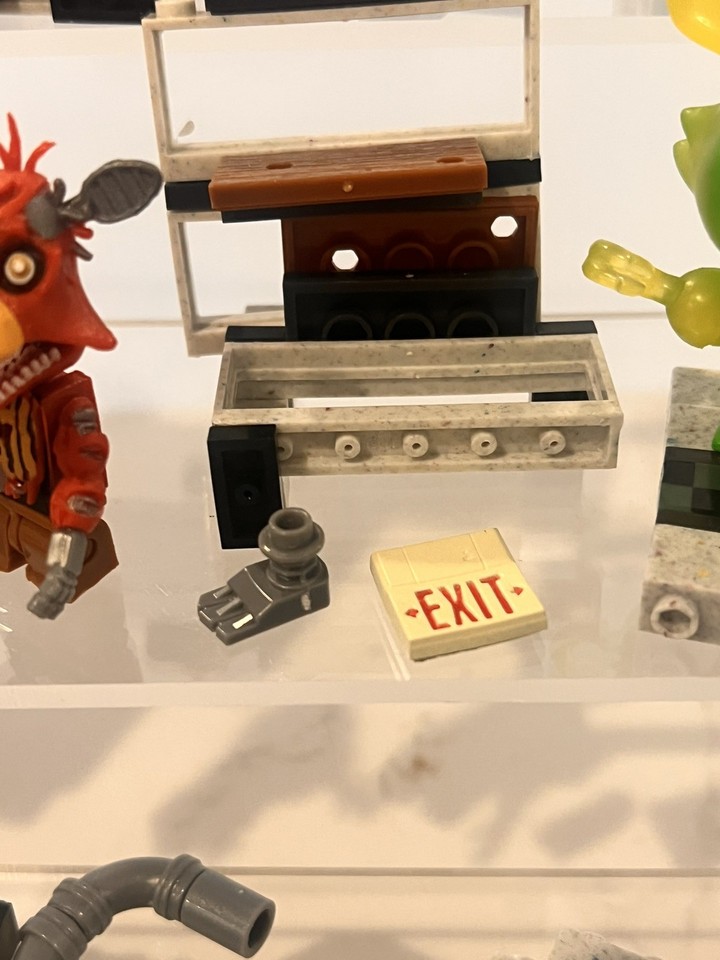 Mcfarlane Five Nights at Freddy's FNAF Backstage Set 12036 Parts Mini ...