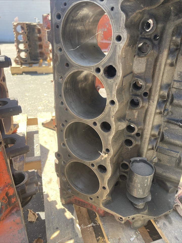 Chevrolet SBC CE Engine Block 3959512 XCB 4.0 Bore #2 | eBay