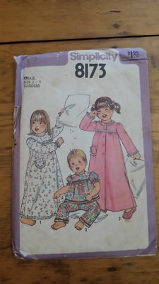 VINTAGE SIMPLICITY TODDLER PAJAMAS ROBE PATTERN 8173 SIZE .5-1 FREE ...