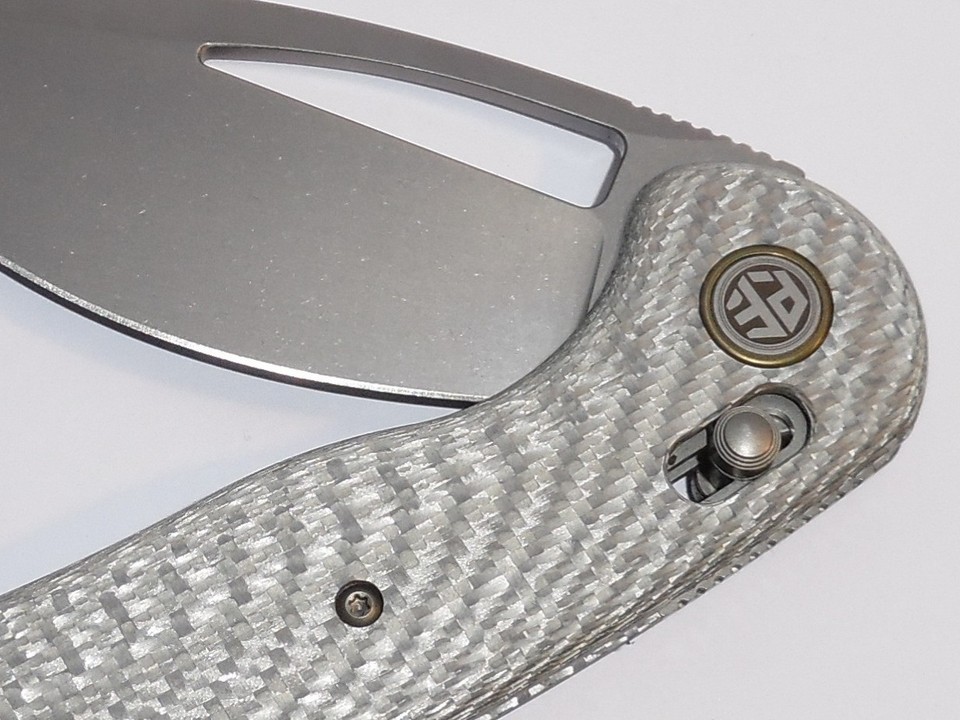 PF PETRIFIED FISH SILVER TWILL CARBON FIBER VIPER FOLDIKNG KNIFE. NEVER ...