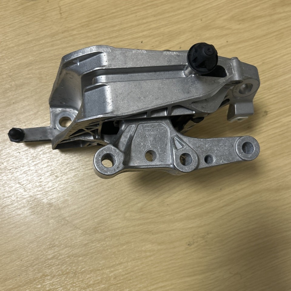 BMW X1 U11 2025 Right Driver Side Engine Mount 172768-10 | eBay UK