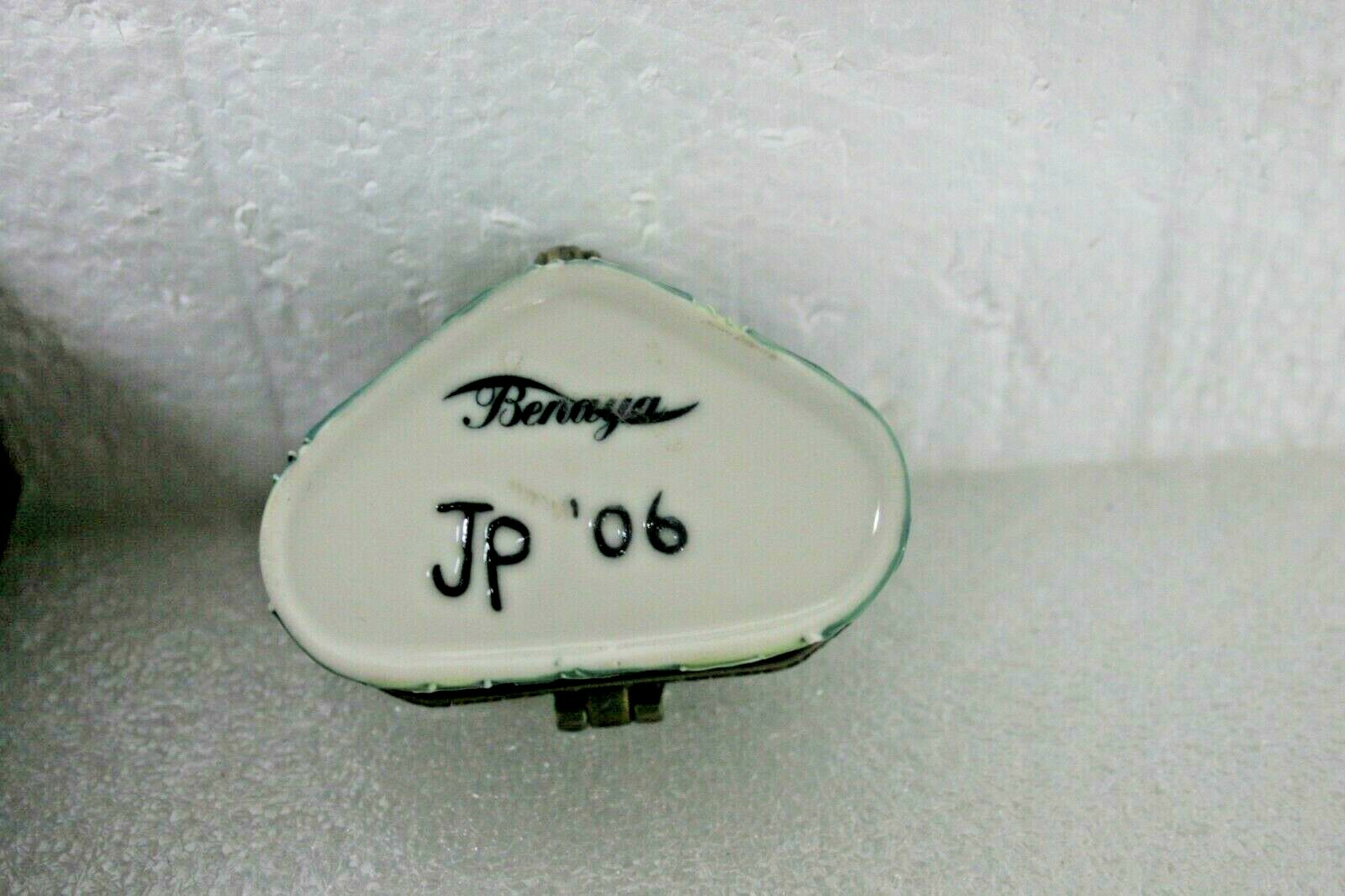 BENAYA PORCELAIN HEART SHAPED FLOWER DESIGN TRINKET BOX MARKED BENAYA ...