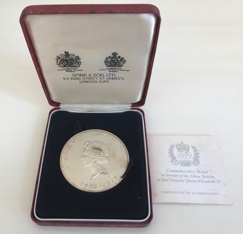 1977 STIRLING SILVER QUEEN ELIZABETH II SPINK AND SON MEDAL WITH COA | eBay