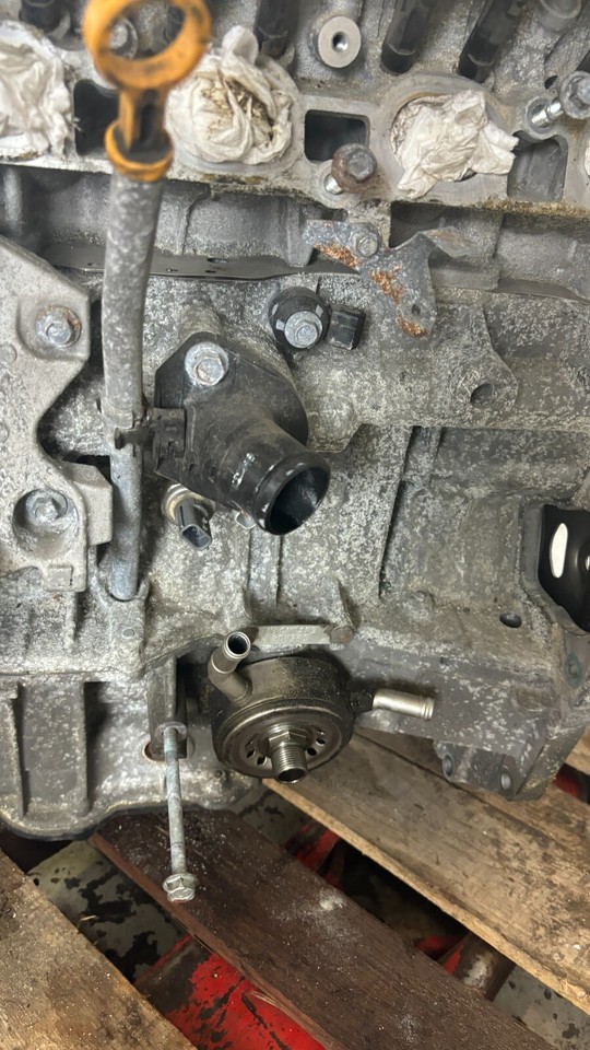 2013 - 2016 Nissan Versa Genuine Complete Engine Motor Assembly Silver ...
