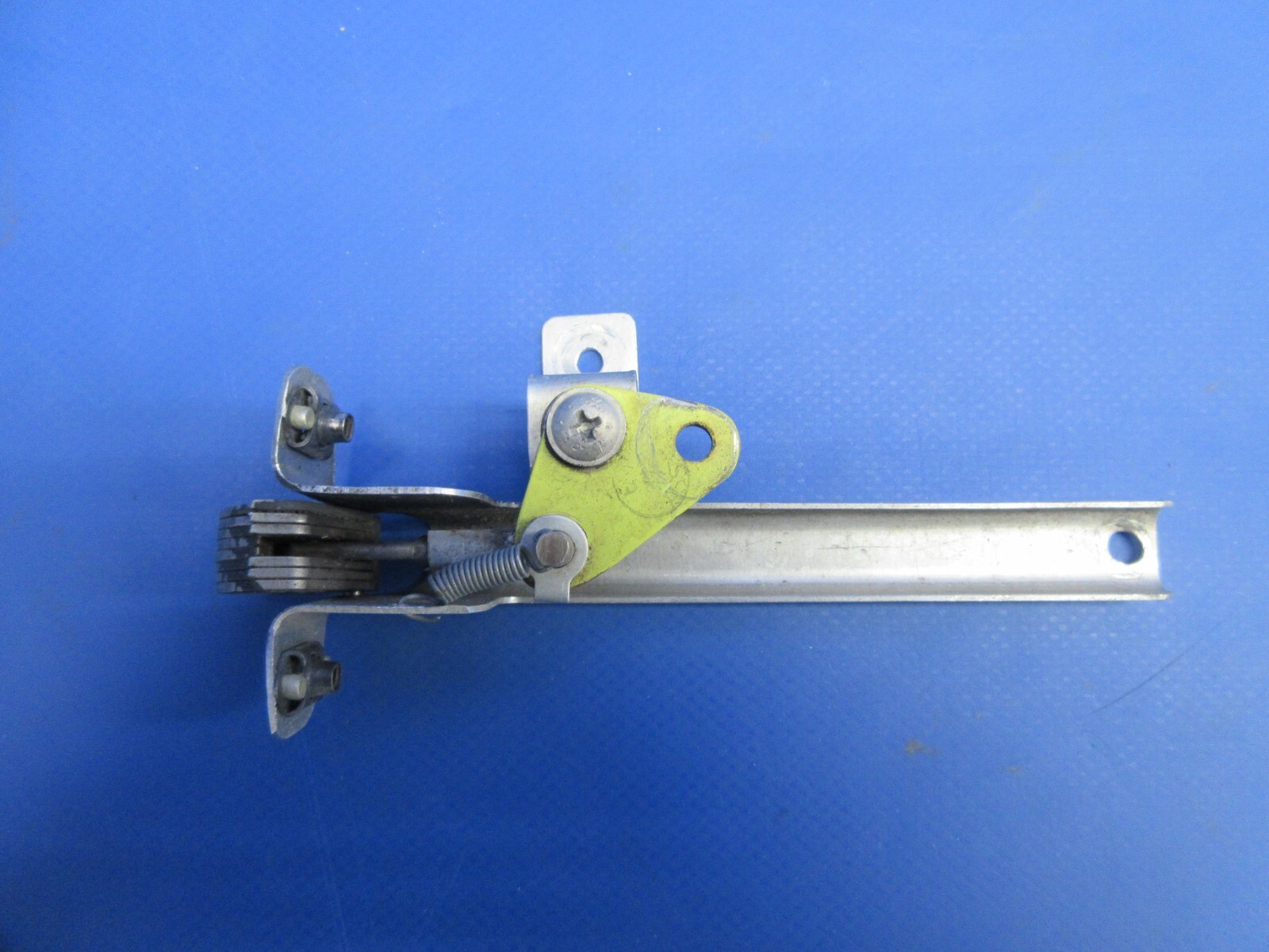 Enstrom 280FX Helicopter Cabin Door Latch LH P/N 280-117003-1 (1124-770 ...