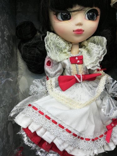 Groove Pullip Dolls Snow White 12" Fashion Doll Model P-067 | eBay
