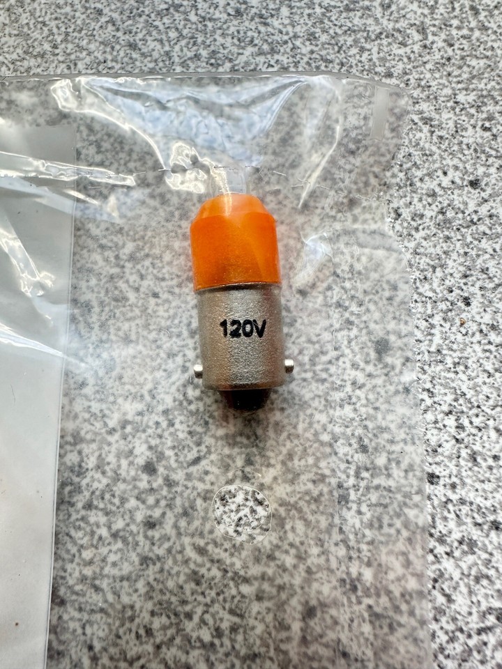 NEW Eaton E22LED120ON Miniature Led Bulb, 120 Volts AC/DC, Orange | eBay