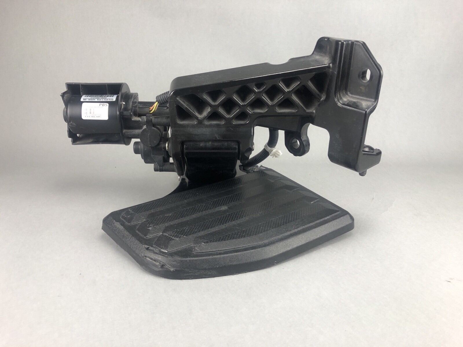 2022-2023 Toyota Tundra Rear Back Step Left | 52360-0C010 | Genuine OEM