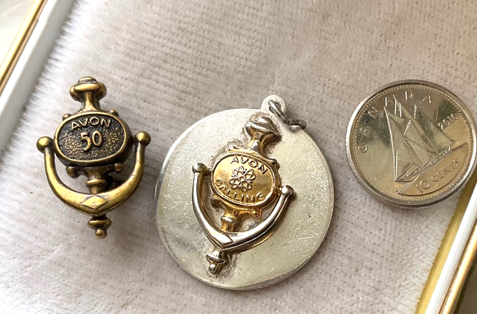 Vintage LG Sterling Charm Movable AVON CALLING DOOR KNOCKER And LAPEL ...