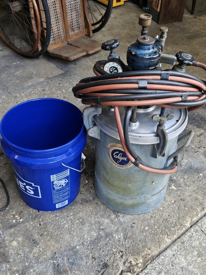 Vintage Eclipse H-46 5 Gallon Paint Pressure Tank With Hoses, Spray Gun ...