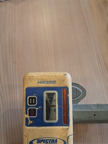 Trimble Spectra Precision HR320 Receiver Detector Bracket Screen Damage ...