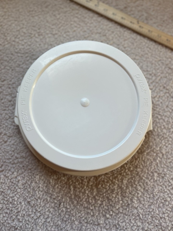 Vintage Pyrex Pie Keeper Carrier P-309 White Plastic Clamshell Lid Fits ...