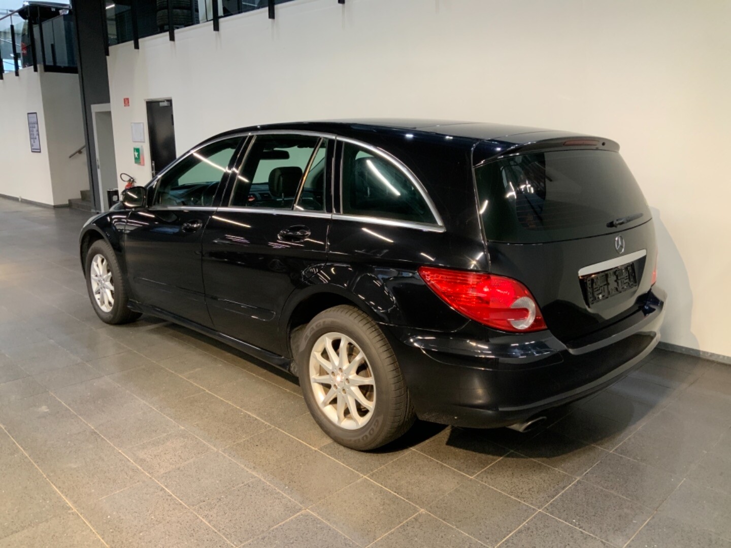 34.900 kr | R280 CDi aut. 4Matic - Sort | Mercedes-Benz | Starmark