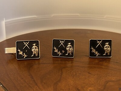 Vintage Knight In Armor Crossed Swords Rectangle Cufflinks Tie Clip | eBay