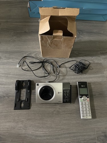 AT&T Satellite Handset w/ Answering Machine AC Adapter and Battery ...