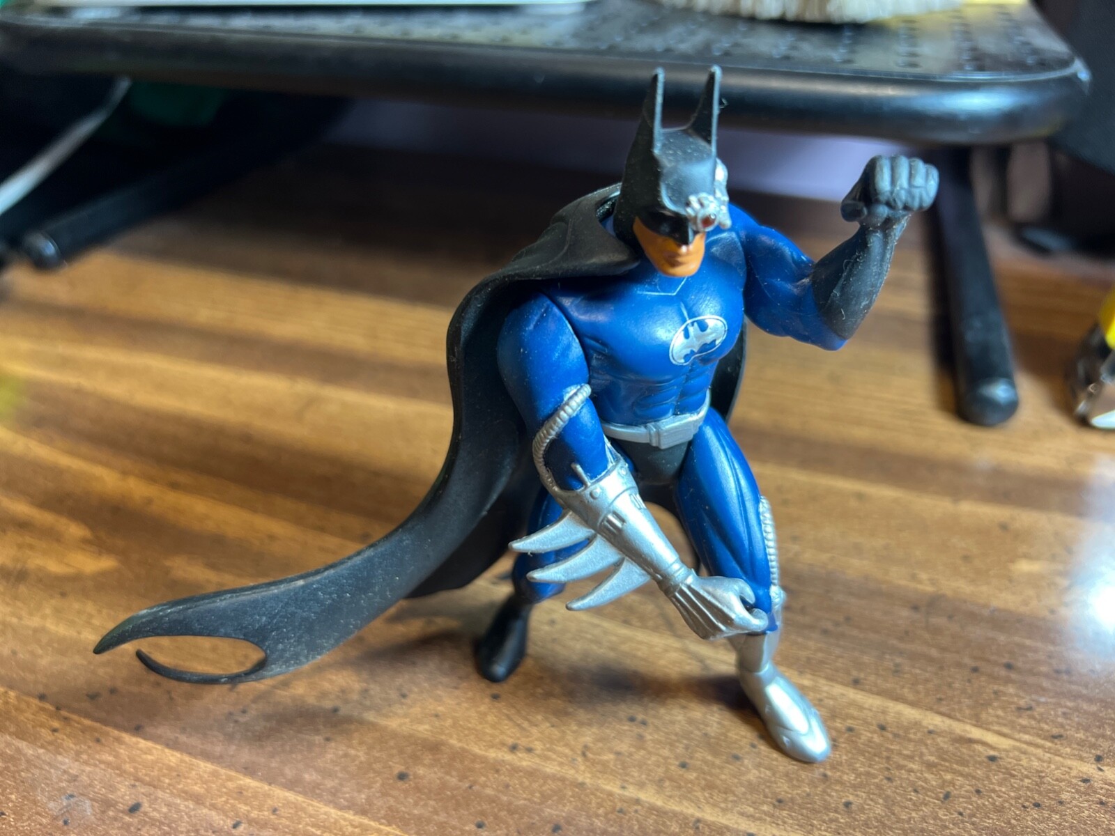 Vintage 1994 Legends of Batman Cyborg Batman Kenner Action Figure DC ...