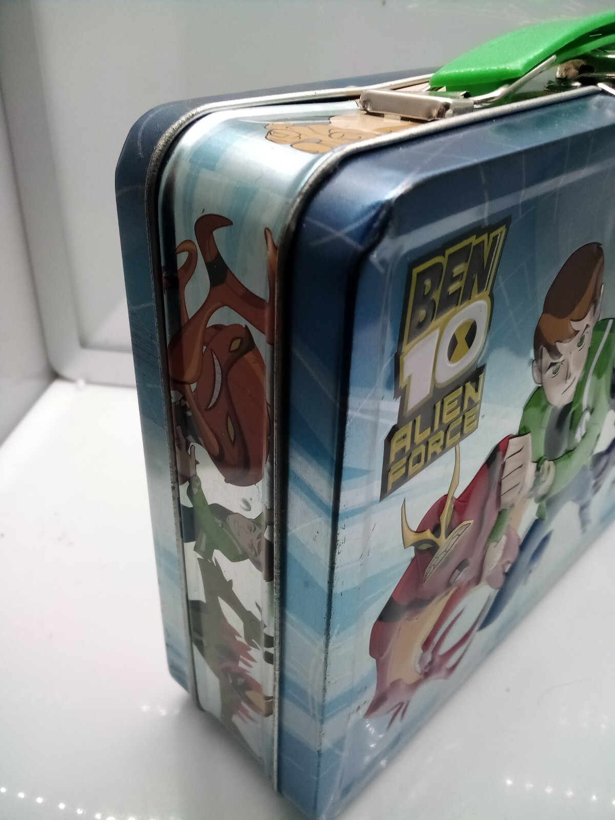 Ben 10 - Cartoon Network Series - Small Collectors Carry Case Tin | eBay