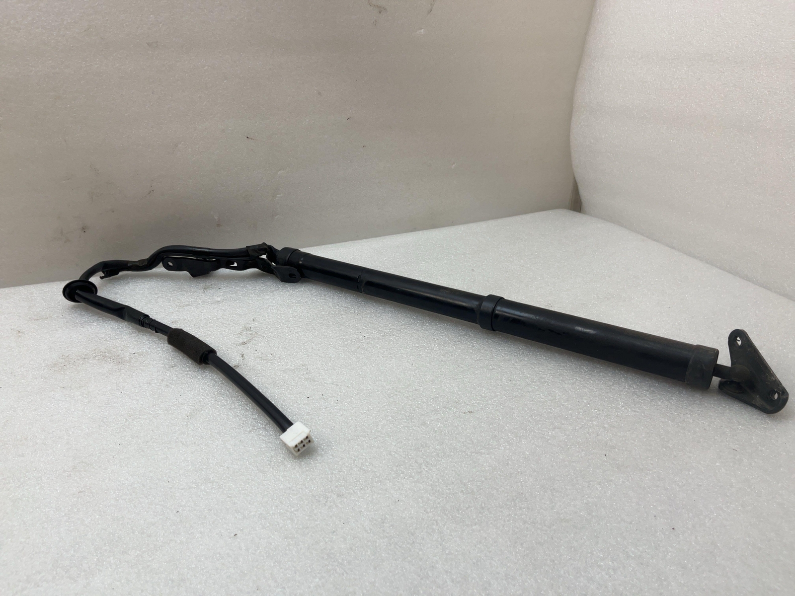 13 14 15 16 TOYOTA RAV-4 Tailgate Lift Motor 6891009015 -34K MILES OEM ...